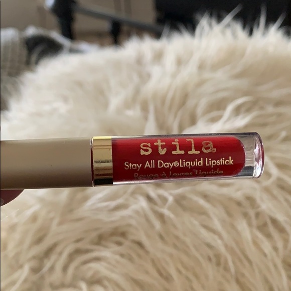 Stila | Makeup | New Stila Liquid Lipstick In Beso Travel Size | Poshmark